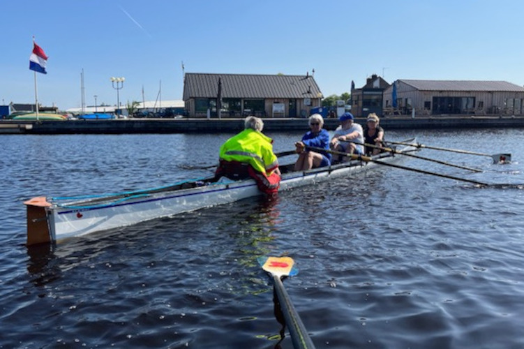 K.G.R. De Hunze, vereniging voor wedstrijd- en recreatief roeien
